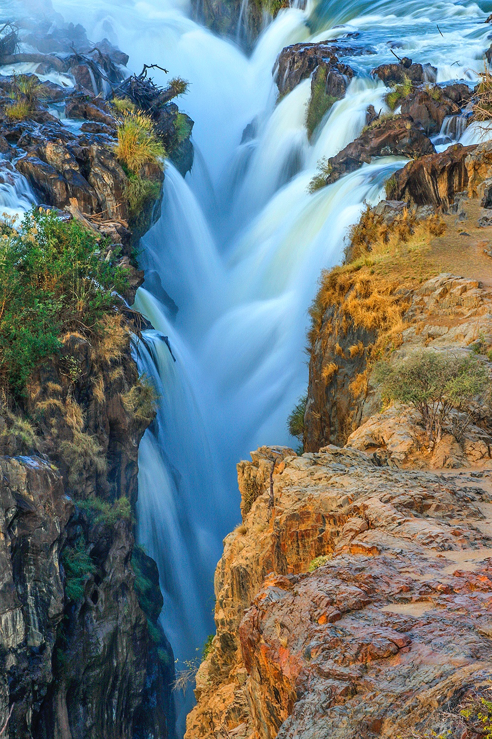 Abstracting moving water - Jim Zuckerman photography & photo tours