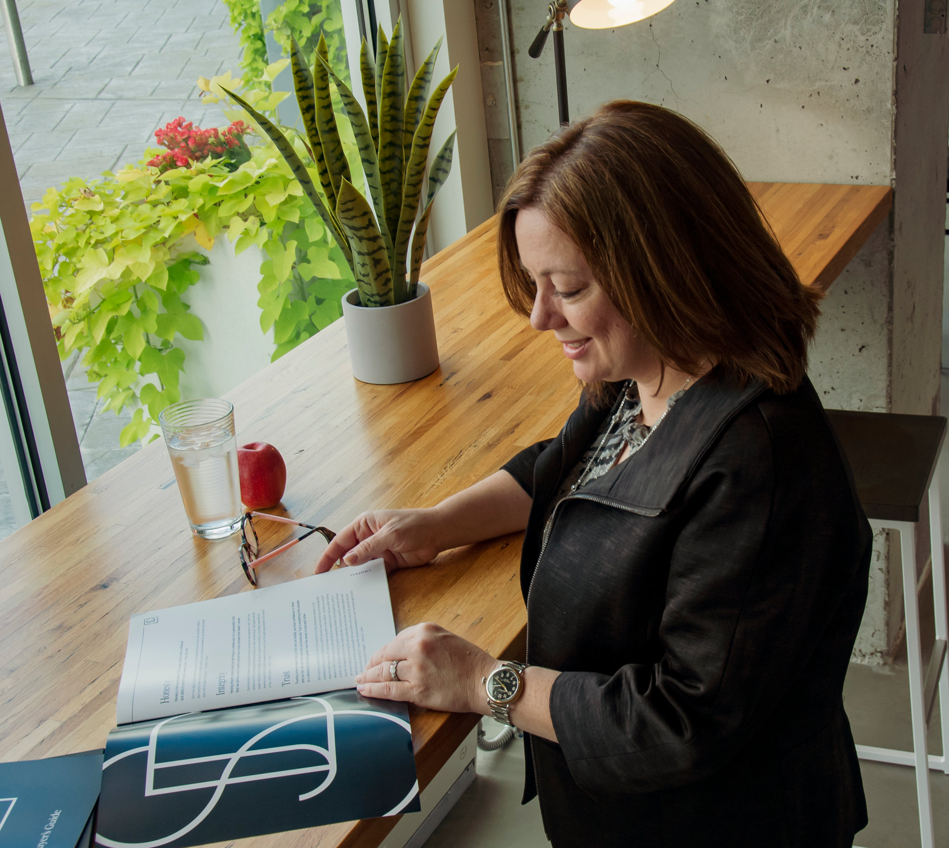 Professional Headshots & Portfolios - Maureen T Miller