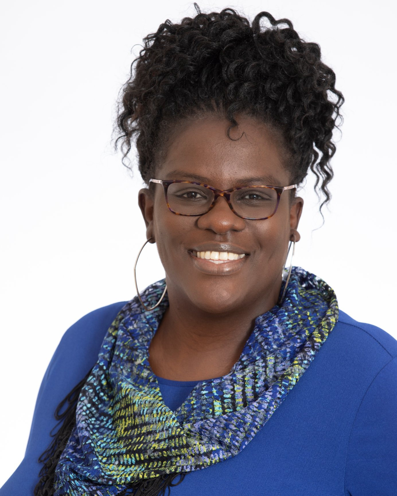 Posing Women for headshots tutorial - Photography by Misty