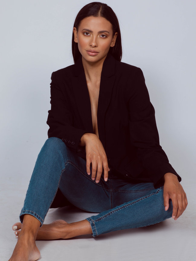 Zoe Gardner - Gail Bowman Photography