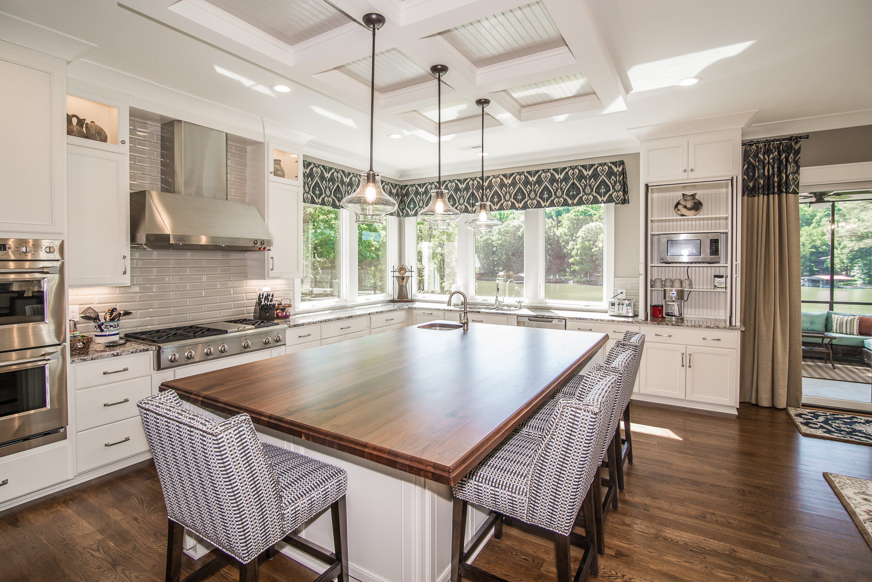 KITCHENS - Armstrong Interiors