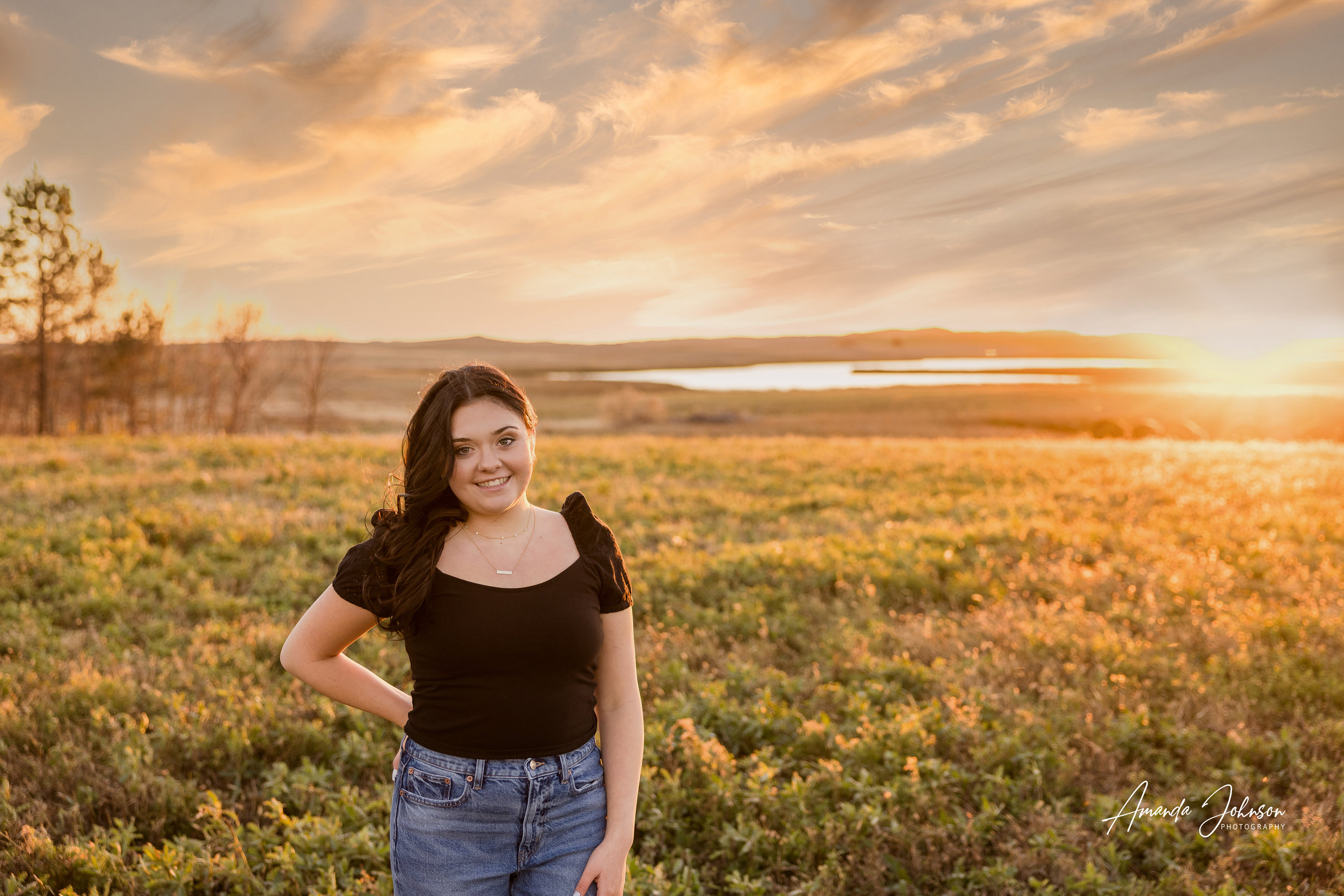 5 Must-Have Poses for Your Burleigh County Senior Session