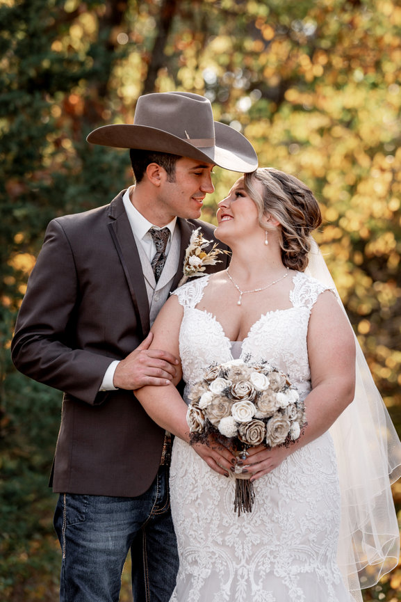 Wedding Gallery - Debbie Larson Photography