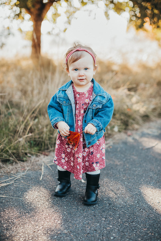 Little Bit, Enumclaw Child Photographer - Jennifer Tibbetts Photography