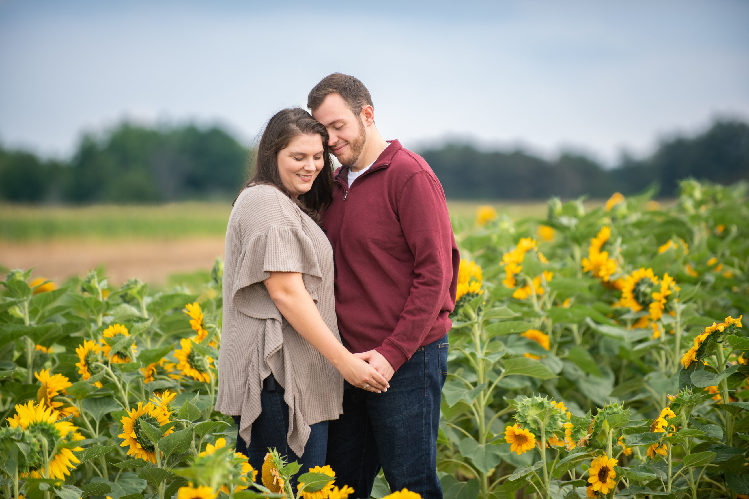 Haylee & Patrick's Engagement Session at Molnar Farms - Heather ...