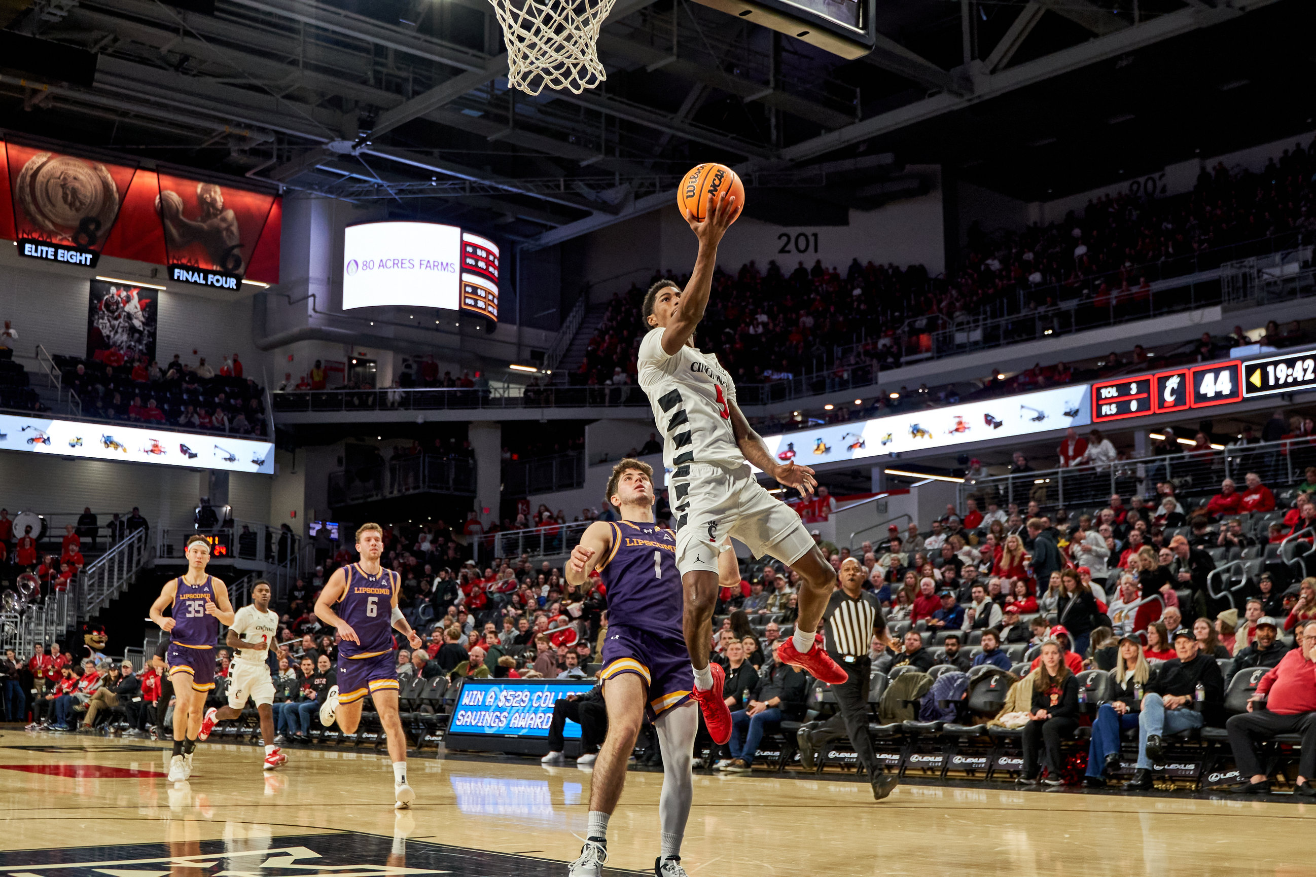 Cincinnati Bearcats Cruise Past Lipscomb 89–62 at Fifth Third Arena ...