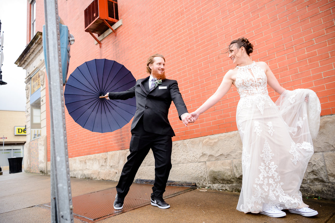 Tyler & Danielle: Vagabonds: Butler, PA Wedding - Elaina Eppinger