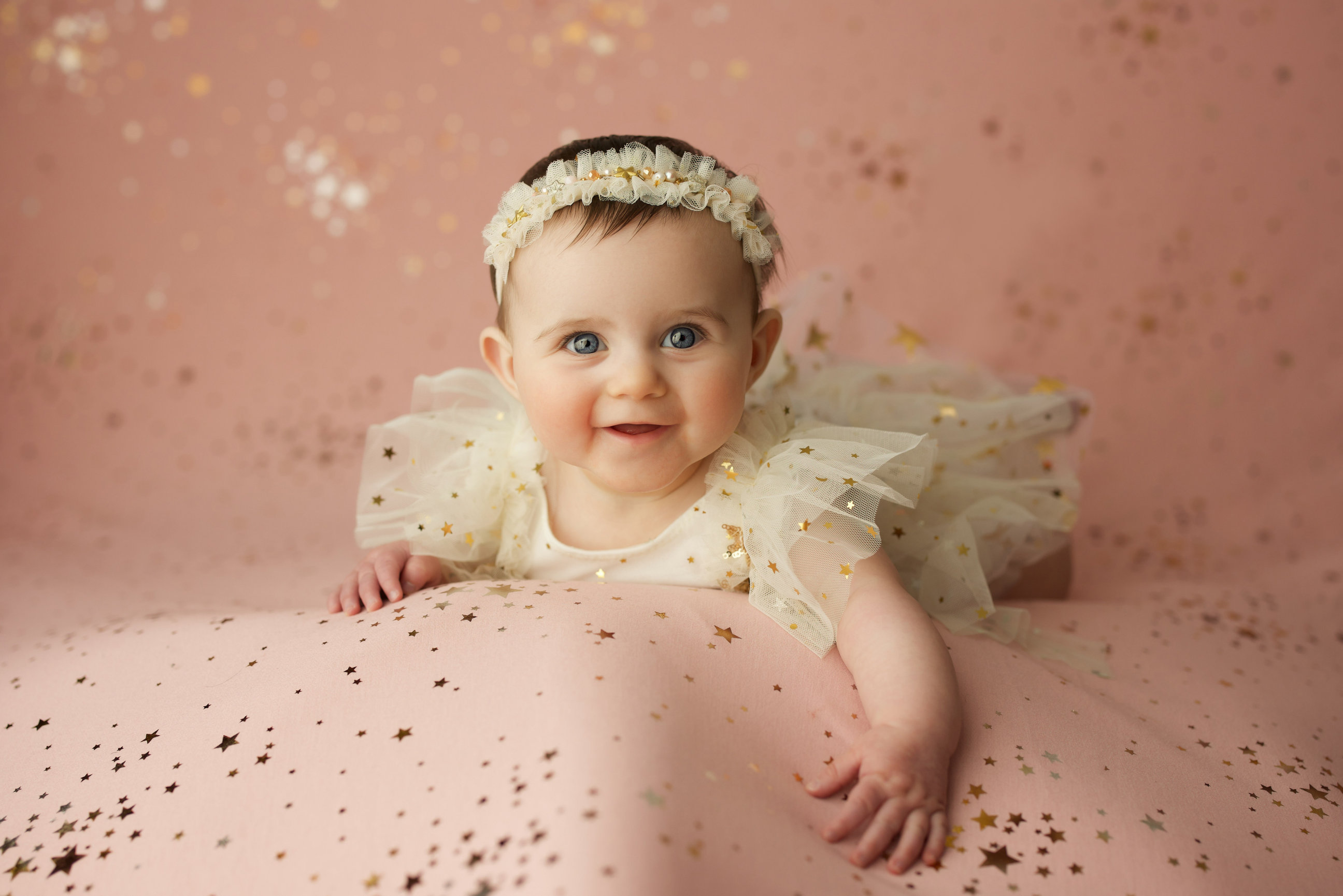 Milestone Sitter - Amanda Brehm Photography