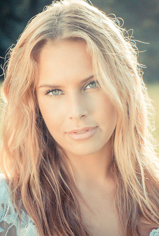 Women - Red Models & Talent