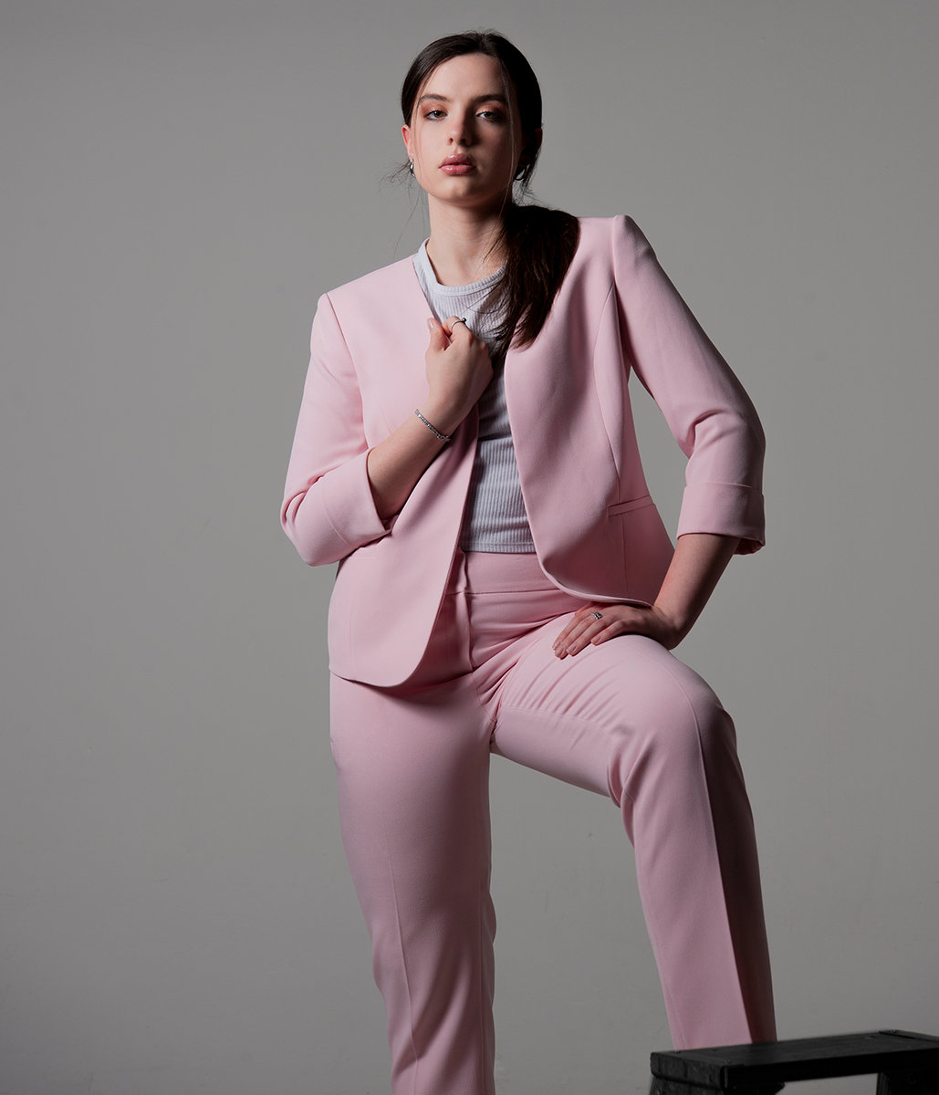 Gwyn Rhodes - Red Models & Talent