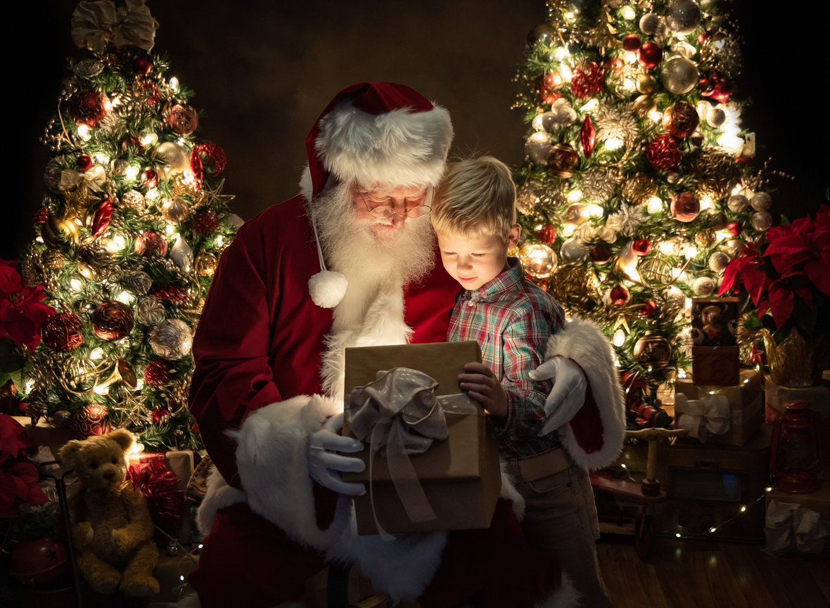 Raleigh's Dear Santa Christmas Photography Sessions