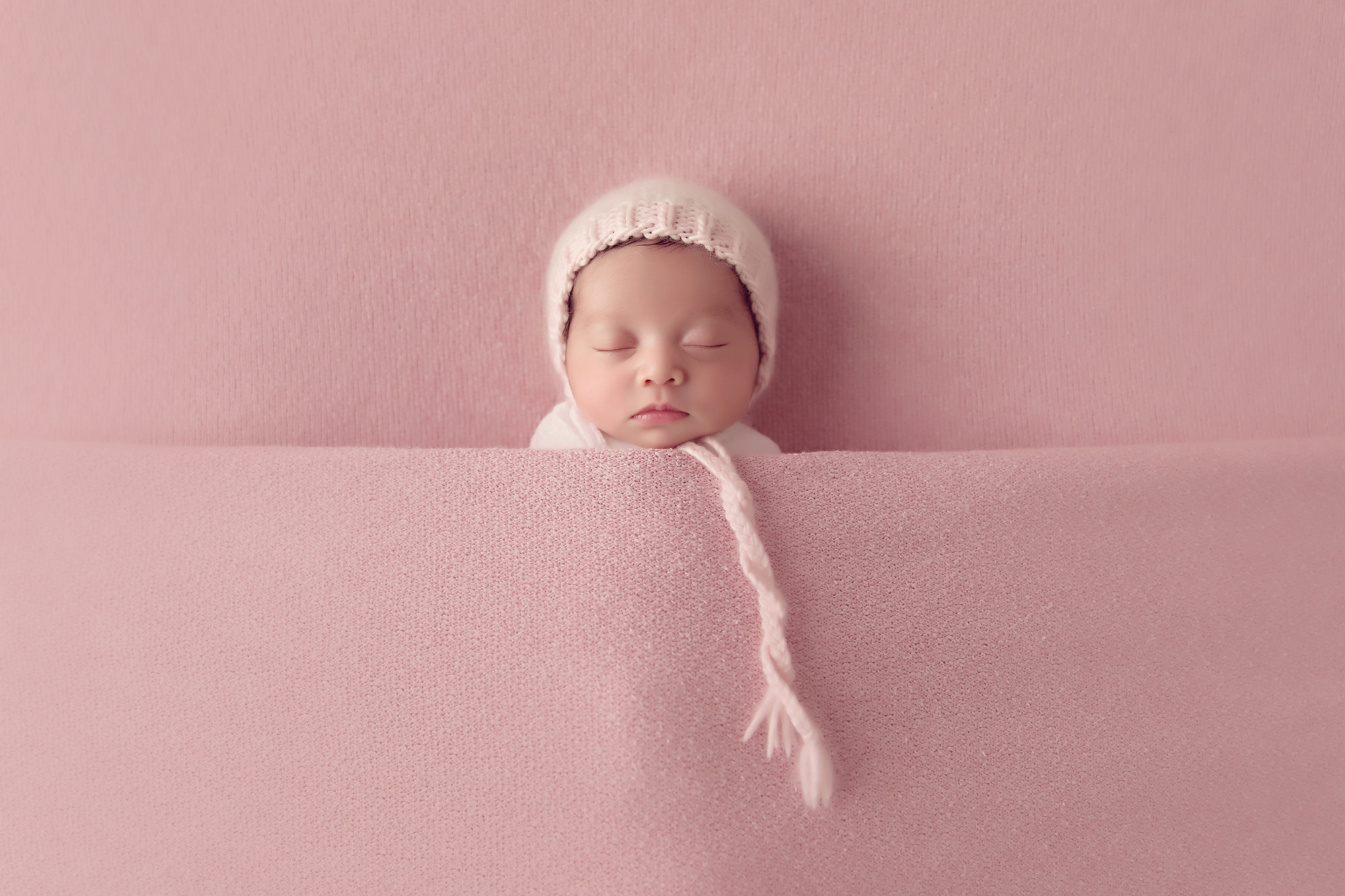 Los Angeles Newborn Photography by Maxine Evans