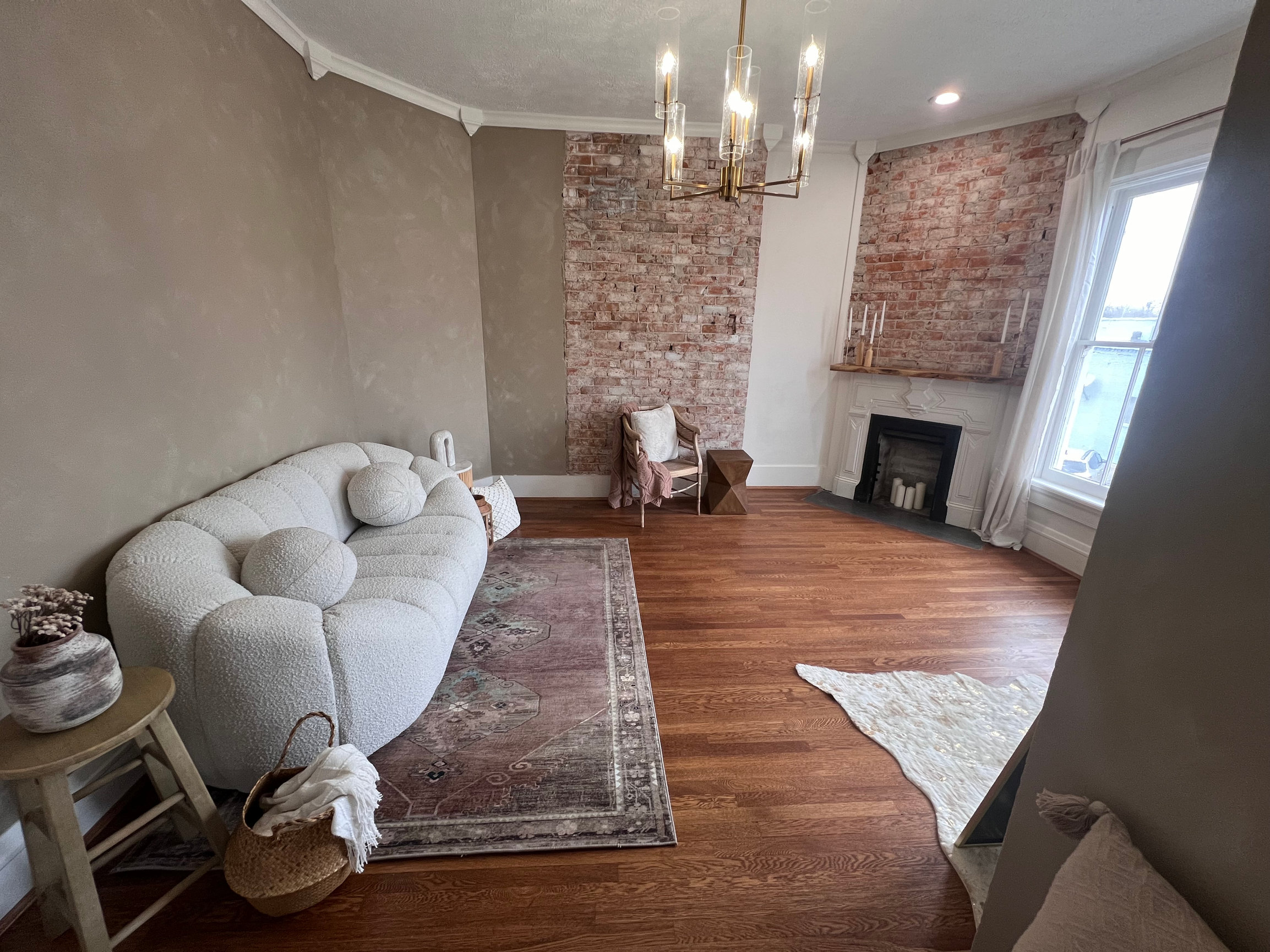 Vail Studio - Second & Main Studios