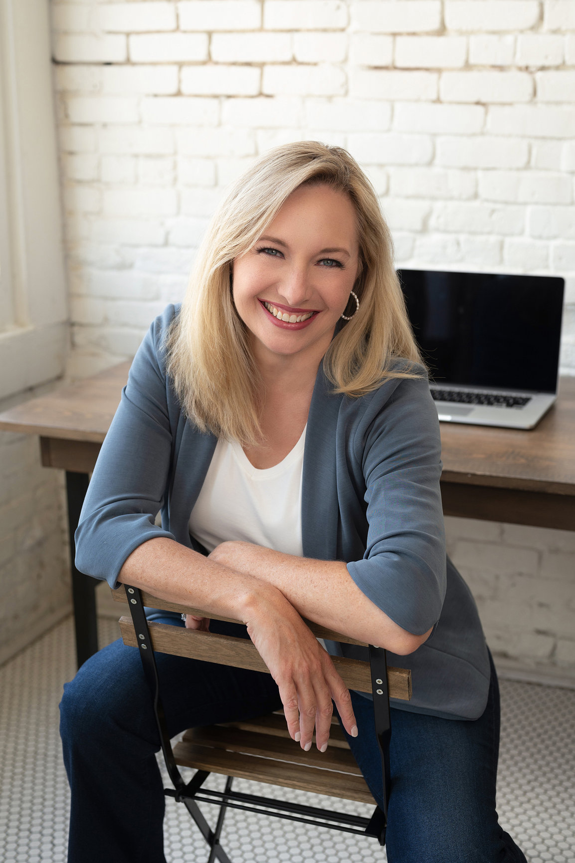 About SYNC - SYNC Rocks Inc.