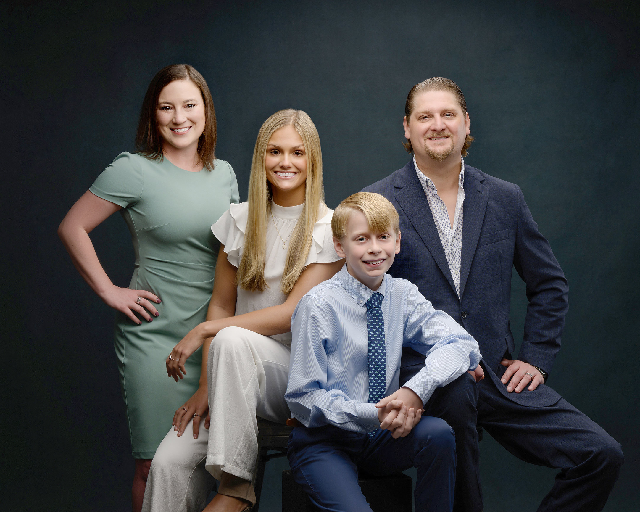 Luxurious family portraits as artwork in your home by Vann Fine Art ...