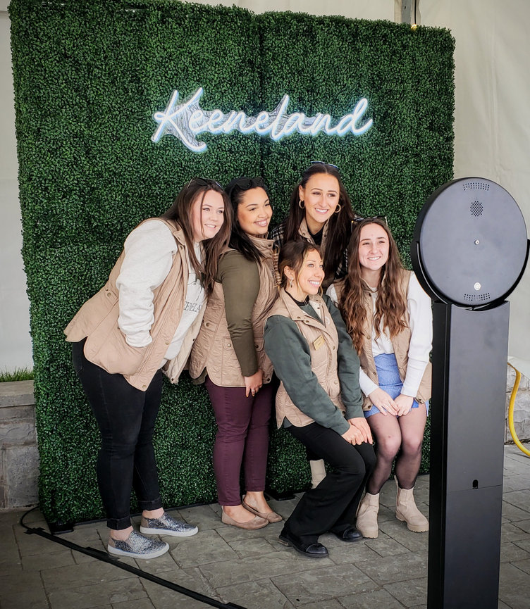 Budget Booth - Signature Photo Booth Rentals Cincinnati - Dayton ...