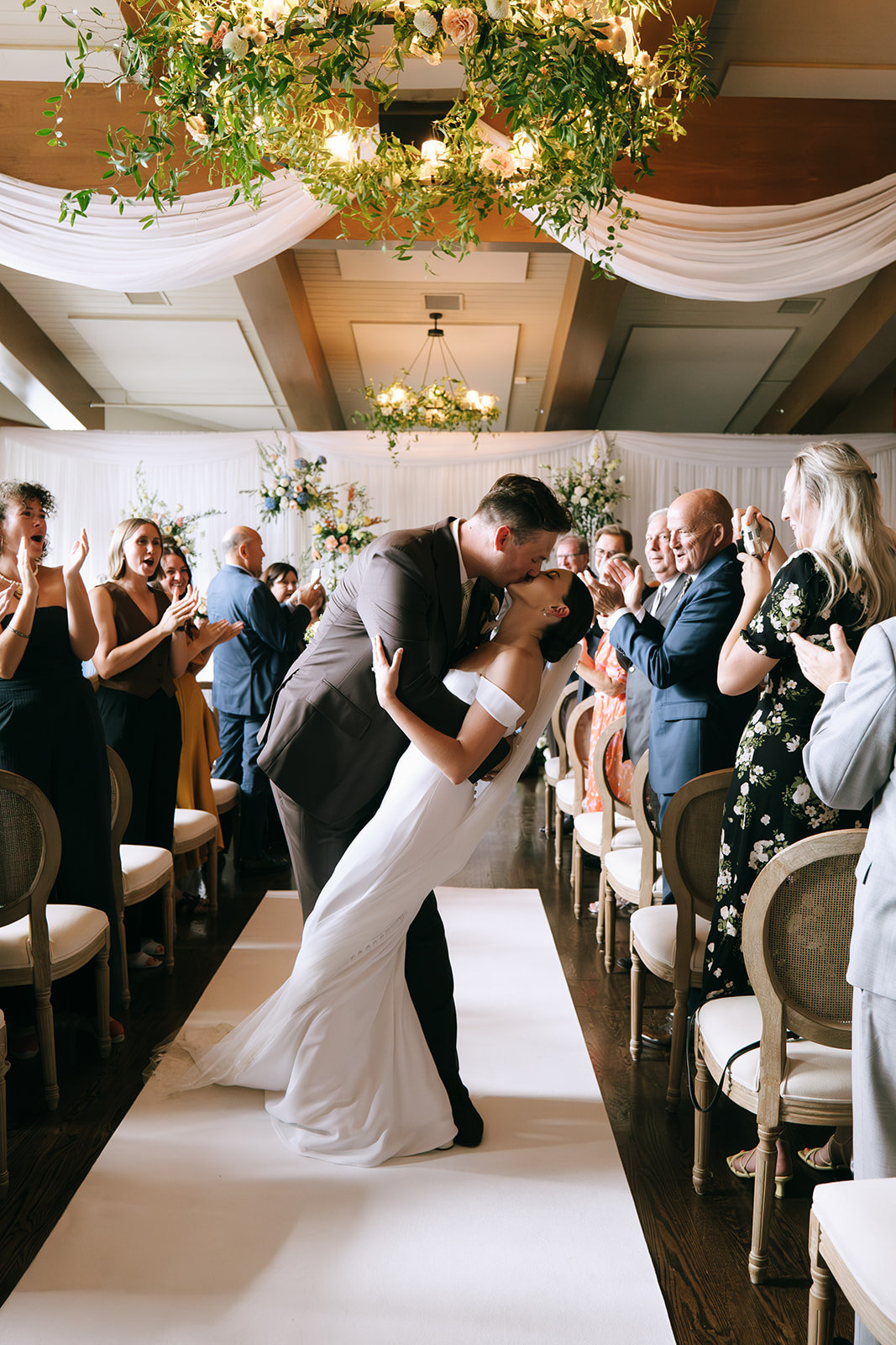 Elegant, Modern Wedding at the Calgary Golf and Country Club