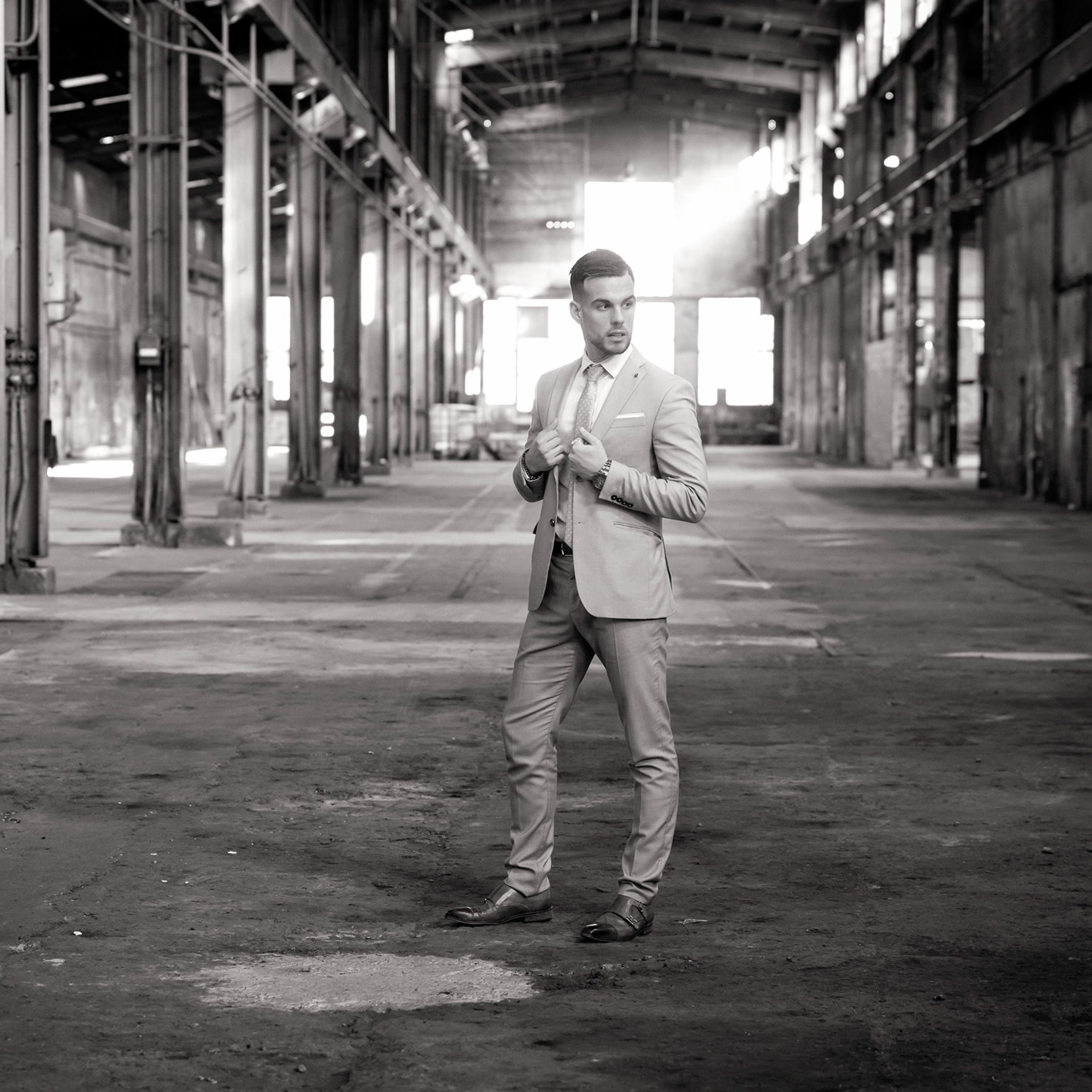 SENIOR (GRADUATION) PHOTOGRAPHY - Emo Photo