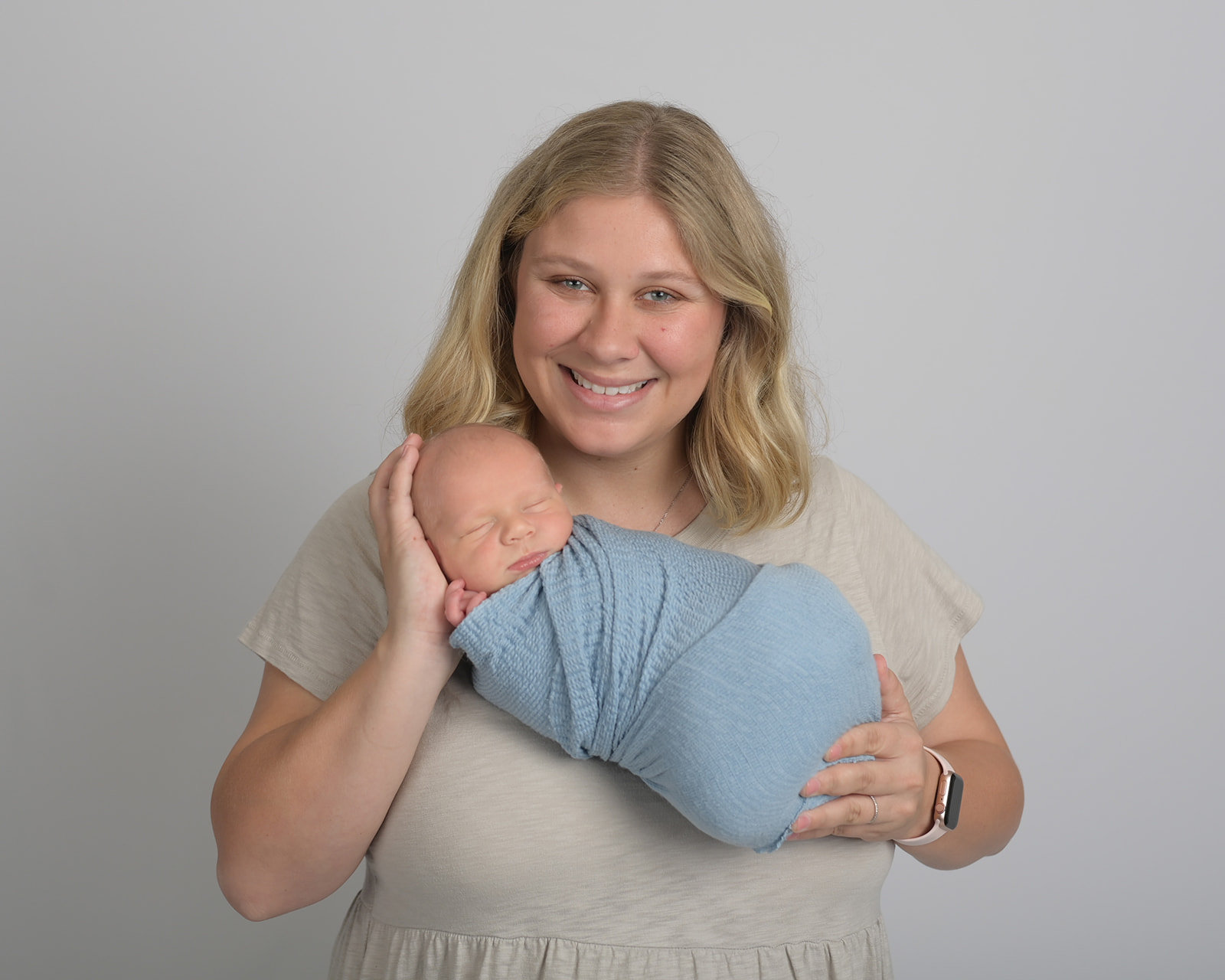 Newborn Portrait Studio Experience - Heidi Houser Photography